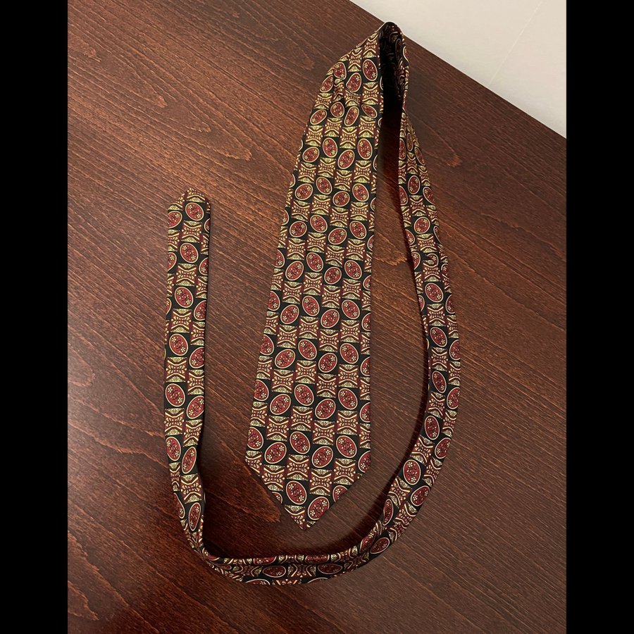 Enrico Ceasare svart, röd, guld slips silke sid.. | Köp på Tradera ...