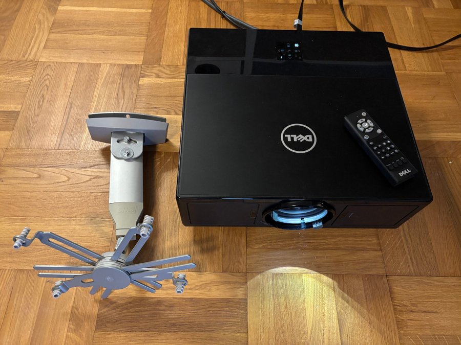 Se produkter som liknar Dell 7760 Projector 1080p 3D .. på Tradera ...