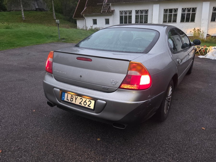 Chrysler 300M bes & skatt | Köp på Tradera (699680675)