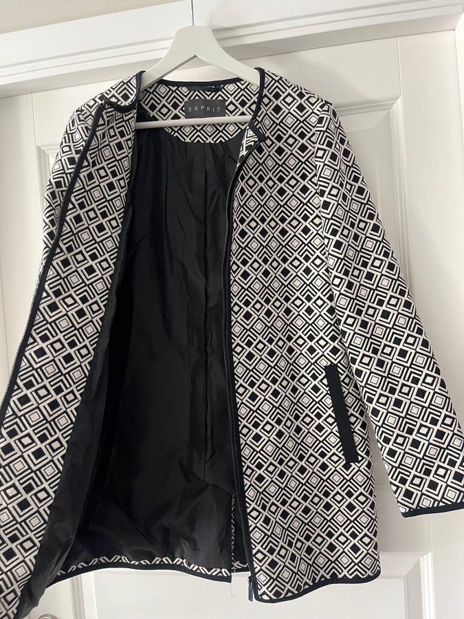 Esprit jacka tunn kappa | Köp på Tradera (709824656)