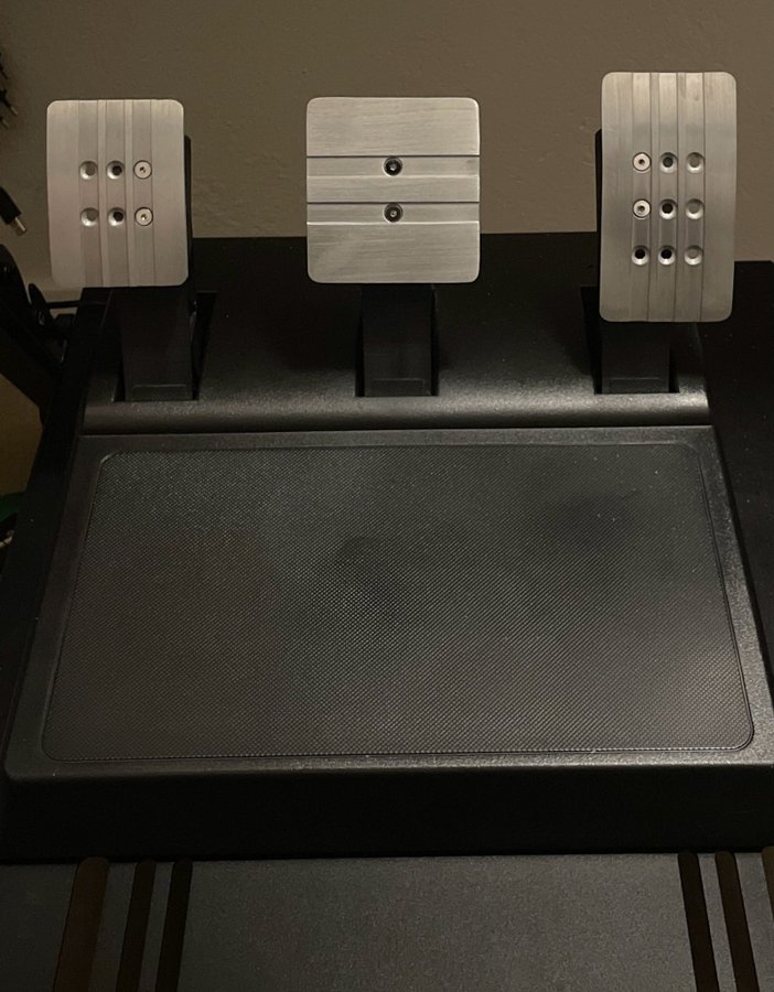 Thrustmaster Ferrari Racing Wheel | Köp på Tradera (713193870)