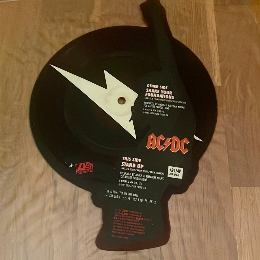 AC/DC – Stand Up / Shake Your Foundations - Sha.. | Köp på Tradera ...