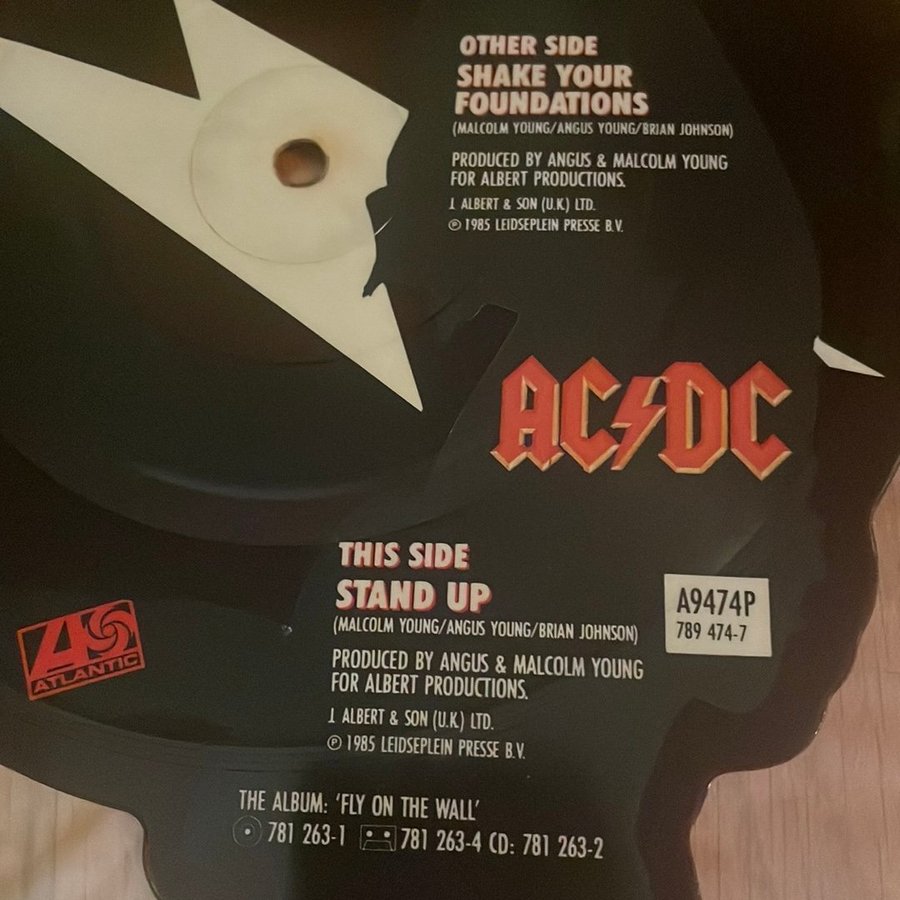 AC/DC – Stand Up / Shake Your Foundations - Sha.. | Köp på Tradera ...