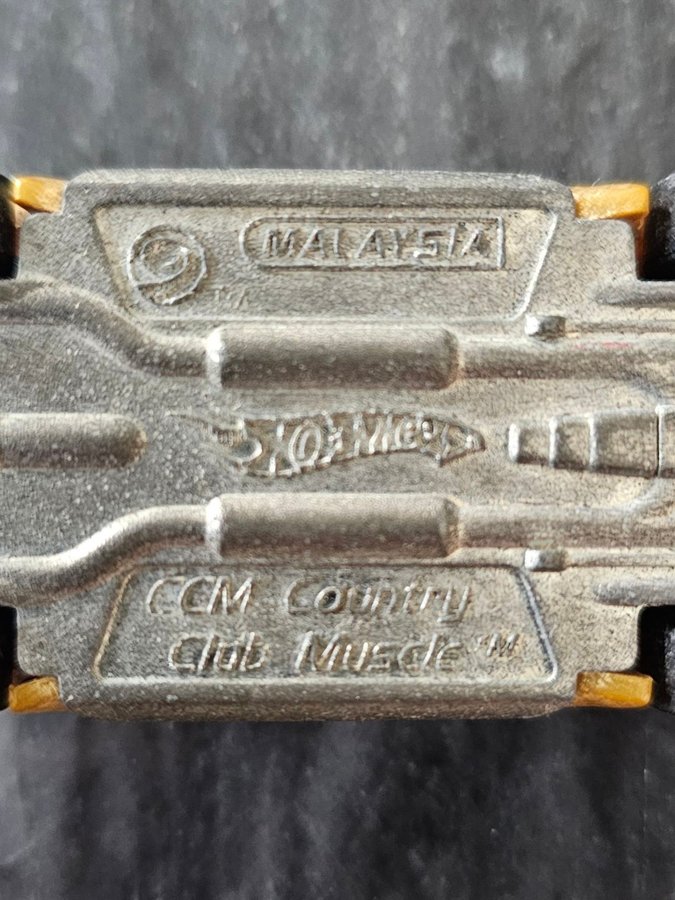 Hot Wheels CCM Country Club Muscle Gold Car 2007 | Köp på Tradera ...