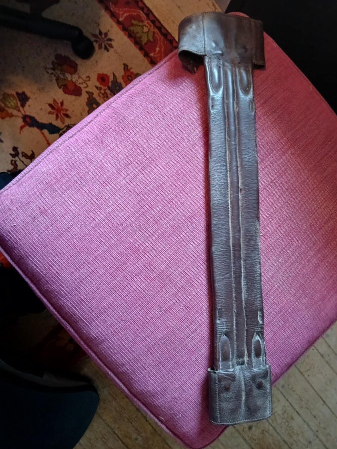 Sadelgjord i läder | Köp på Tradera (711135412)