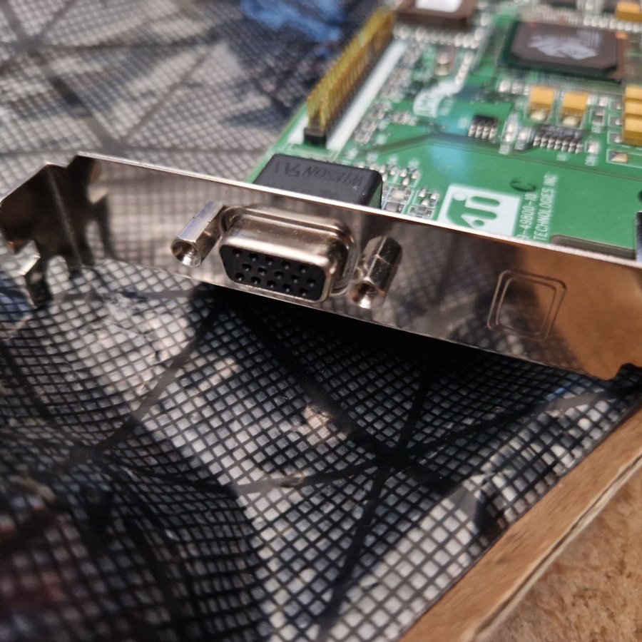 Nytt ATI Rage Pro Turbo GPU GFX Grafikkort bild.. | Köp på Tradera ...