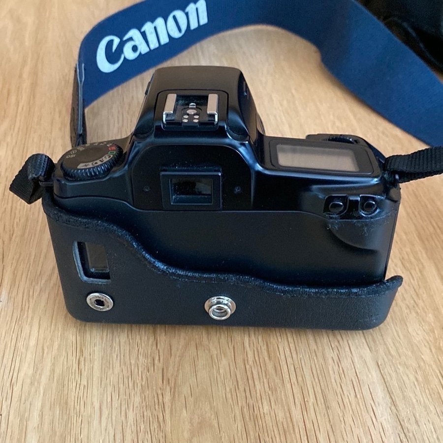 Canon EOS 1000F med kameraväska och rem | Köp på Tradera (713598965)