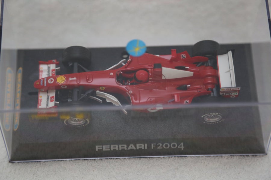 Scalextric Ferrari F2004 Formel 1-bil. Helt ny .. | Köp på Tradera ...