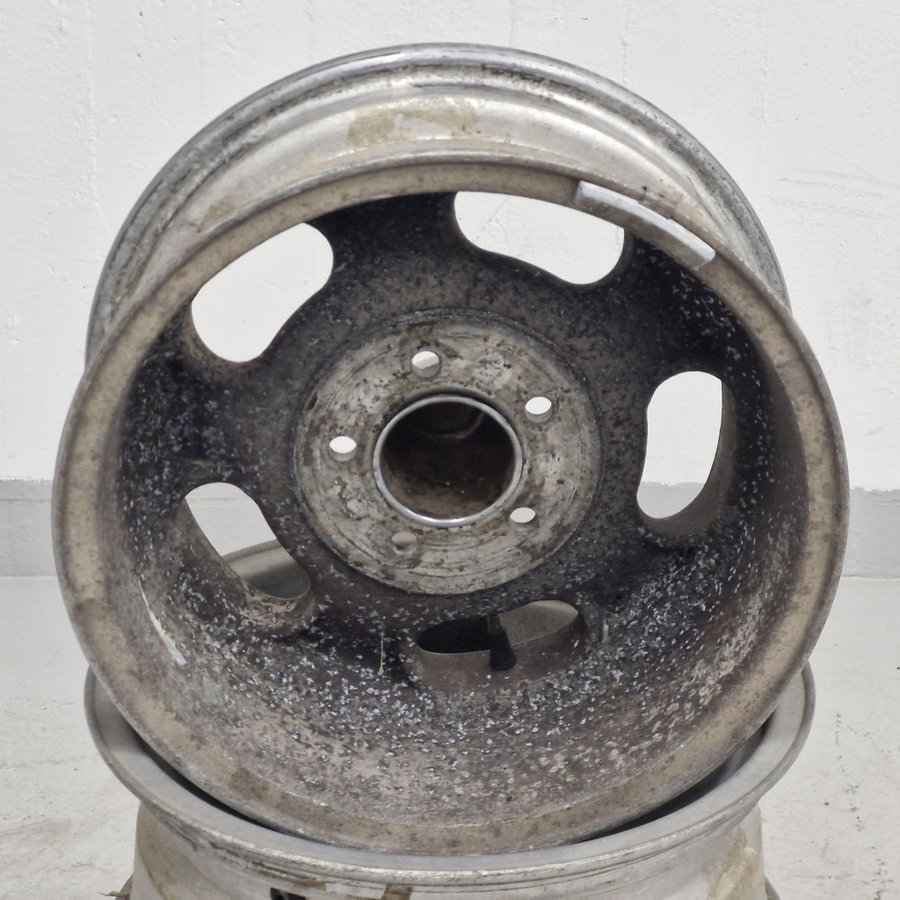 4 st. Aluminiumfälgar - Hot R.. | Köp från Auktionsbyra på Tradera ...