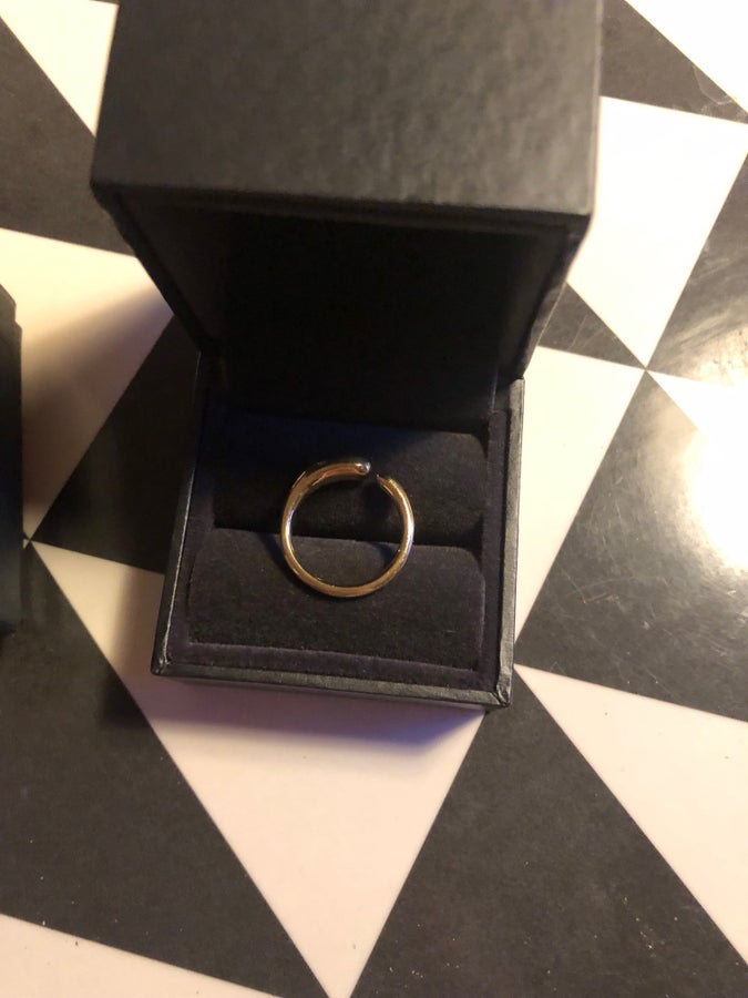 Se produkter som liknar Georg Jensen ring Mercy mini .. på Tradera ...