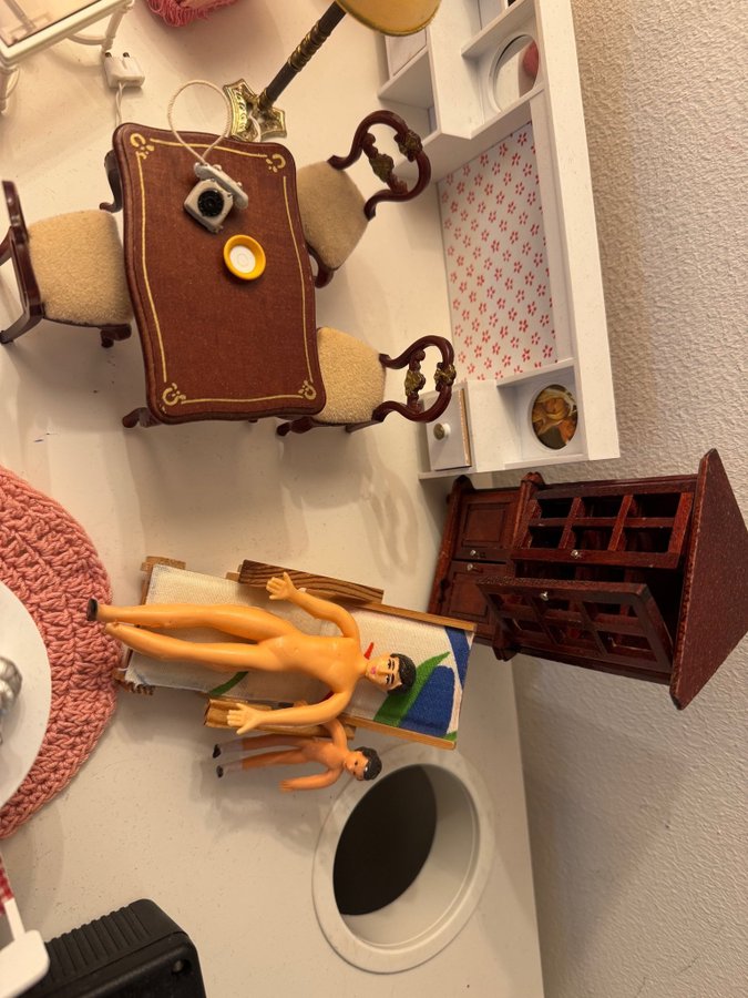 Stort parti med Lundby dockskåpsmö.. | Köp från Kenzo22 på Tradera ...