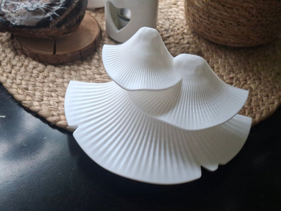 Dekorativ svamp som kan sättas på väggen | Köp på Tradera (704552647)