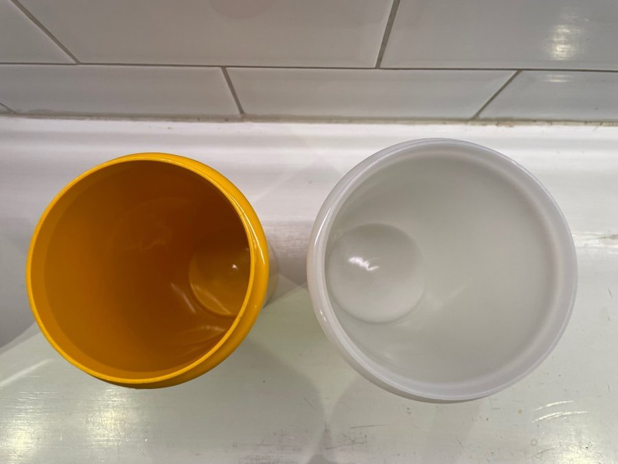 Tupperware två höga Retrobägare | Köp på Tradera (707828336)