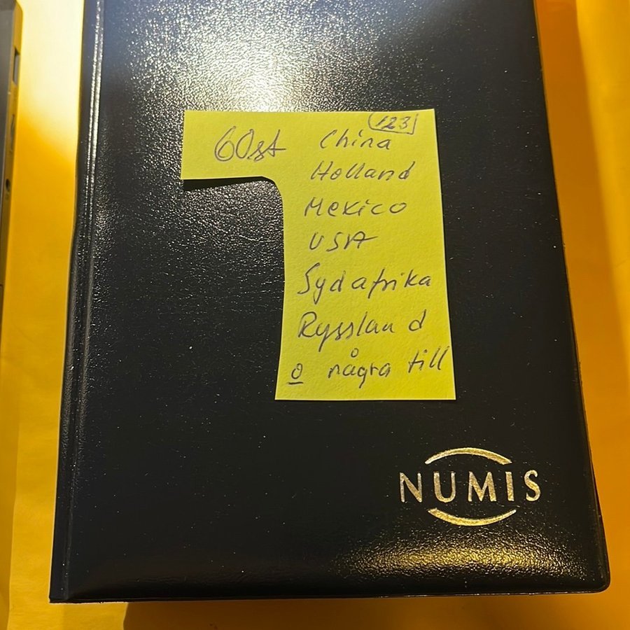 Se produkter som liknar Samling av miniatyr guldmynt .. på Tradera ...