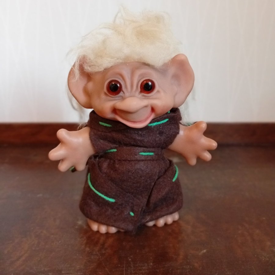 Se produkter som liknar Thomas Dam Troll orginal 70-tal på Tradera ...