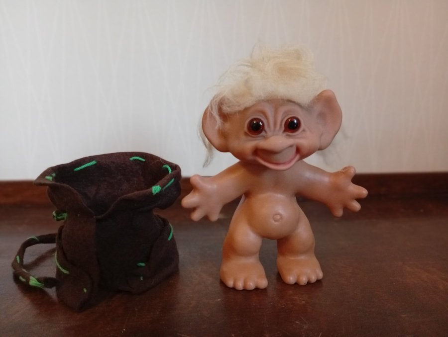 Se produkter som liknar Thomas Dam Troll orginal 70-tal på Tradera ...