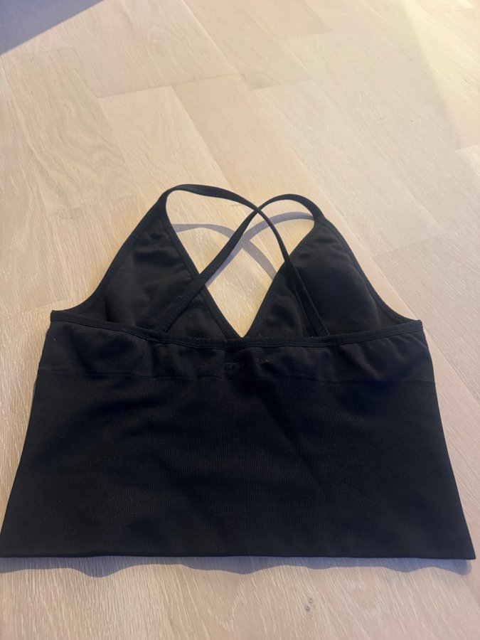 Aimn svart crop top | Köp på Tradera (734476096)