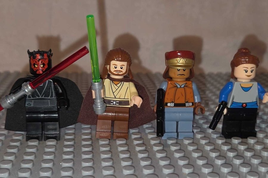 LEGO Star Wars 7961 Sith Infiltrator | Köp på Tradera (713982983)