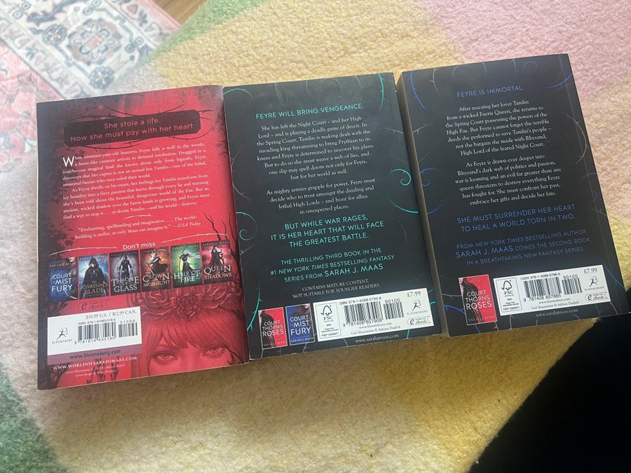 A Court of Thorns and Roses av Sarah J. Maas | Köp på Tradera (734709059)