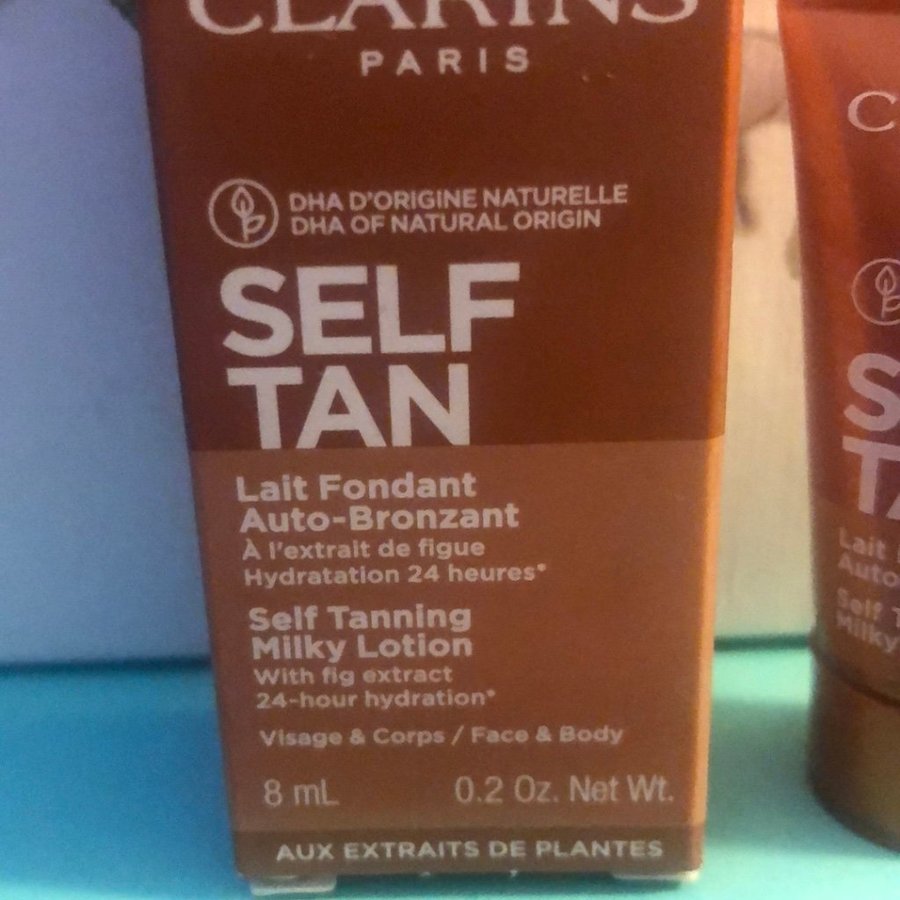 Se produkter som liknar CLARINS SELF TAN 8ml. Nytt på Tradera (616631252)