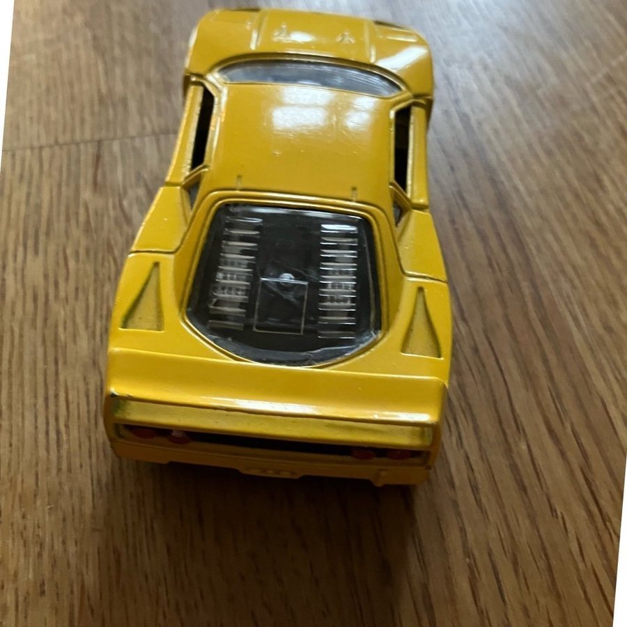 Se produkter som liknar Ferrari leksaksbil på Tradera (684726793)