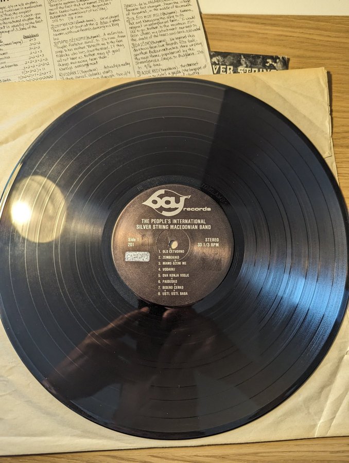 The People's International Silver String Macedo.. | Köp på Tradera ...