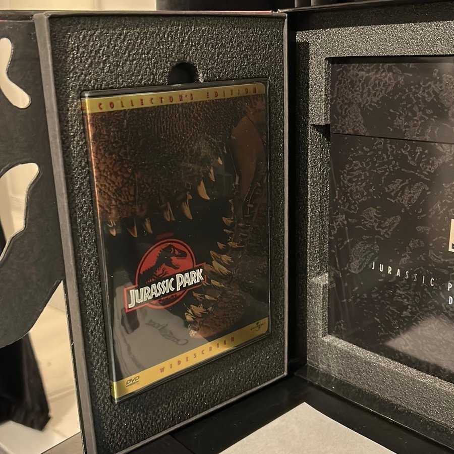 Se produkter som liknar Jurassic Park och The Lost Wo.. på Tradera ...