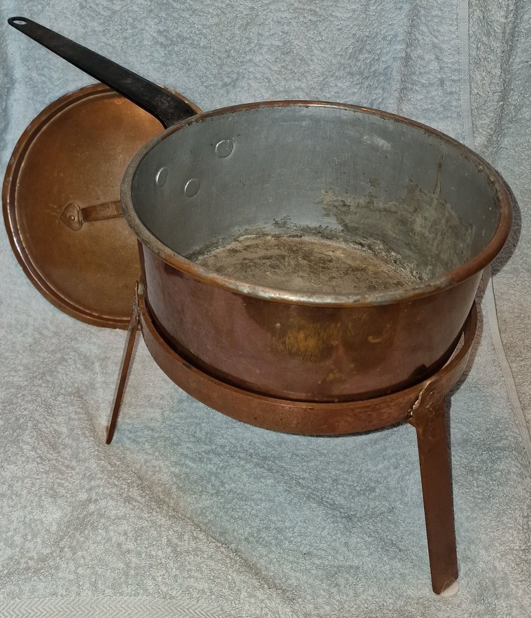 Se produkter som liknar ANTIK GAMMAL STOR KOPPARGRYTA på Tradera ... Se produkter som liknar ANTIK GAMMAL STOR KOPPARGRYTA på Tradera ...