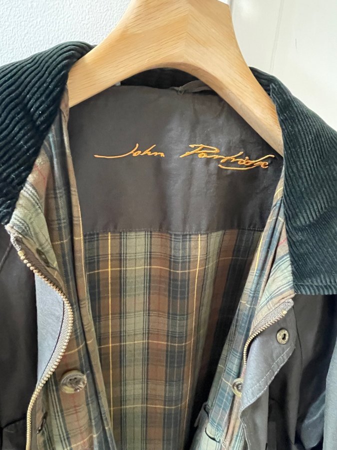 Se produkter som liknar John Partridge grön jacka, ol.. på Tradera ...