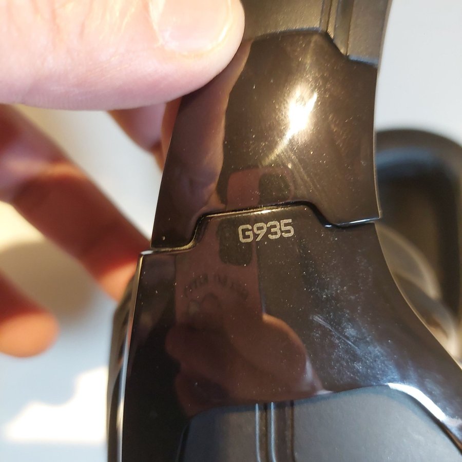 Logitech G935 Lightsync Trådlösa Hörlurar Gamin.. | Köp på Tradera ...