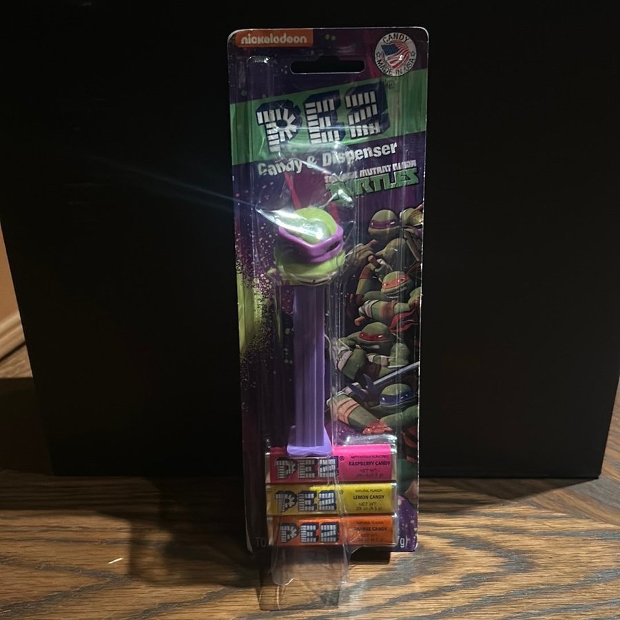 PEZ Candy & Dispenser Teenage Mutant Ninja Turt.. | Köp på Tradera ...