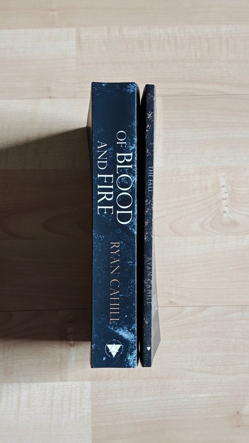 Se produkter som liknar The Fall & Of Blood and Fire .. på Tradera ...