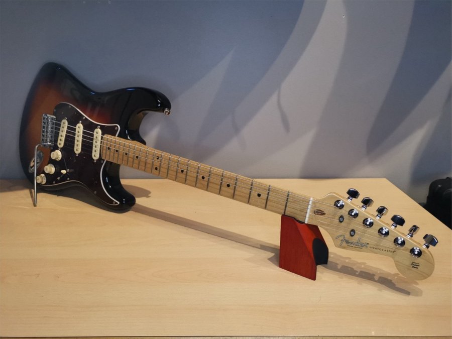 Fender Am Pro II Stratocaster 3TSB, USA | Köp på Tradera (712922525)