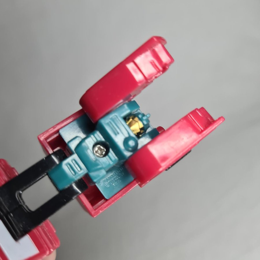 Rosa bil Transformers Mic.. | Köp från WeEnJoiFilmoPryl på Tradera ...