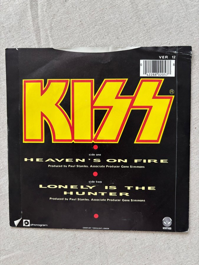 Se produkter som liknar Kiss - Heaven's On Fire - 7" .. på Tradera (697834124)