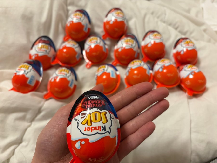 SELLING: all 15x Kinder Joy Stranger Things – L.. | Köp på Tradera ...