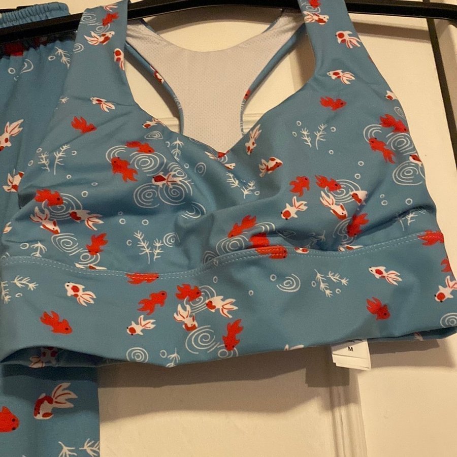 NYTT! Matchande set med sport-bh och byxor, sto.. | Köp på Tradera ...