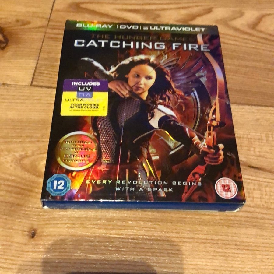 The Hunger Games: Catching Fire - Blu-ray + DVD | Köp på Tradera ...