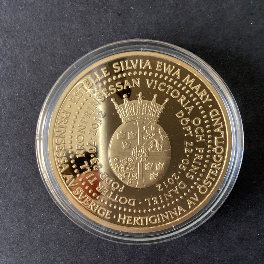 SWEDEN • Princess Estella | 24 Karat Guld | Lim.. | Köp på Tradera ...