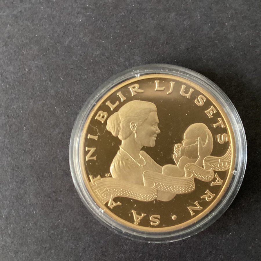 SWEDEN • Princess Estella | 24 Karat Guld | Lim.. | Köp på Tradera ...