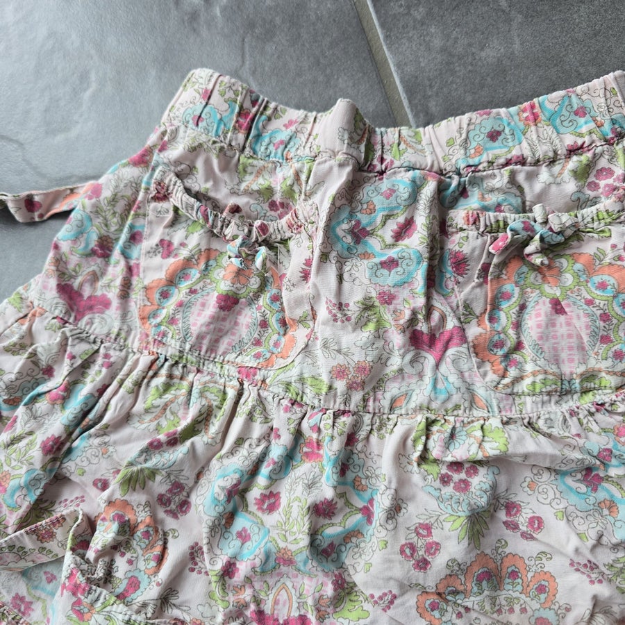 Charmig kjol från H&M storlek 98 | Köp på Tradera (737004825)