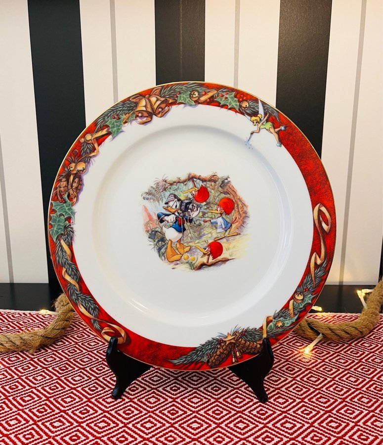 Se produkter som liknar Disney jul, Fyrklövern. Stefa.. på Tradera ...