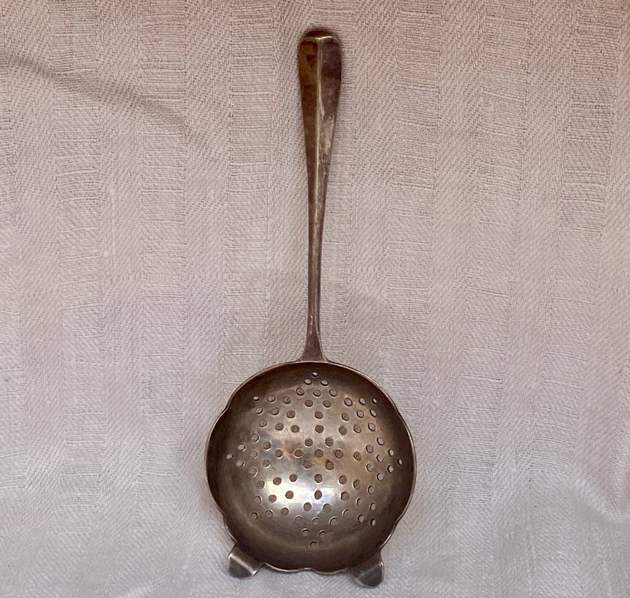 Se produkter som liknar Tesil, silver eller nysilver,.. på Tradera ...