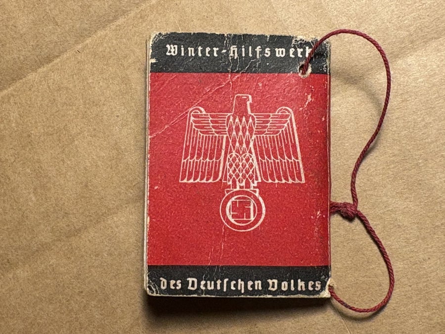 Mini-fotoskrift; Adolf Hitler och ungdomen - tr.. | Köp på Tradera ...