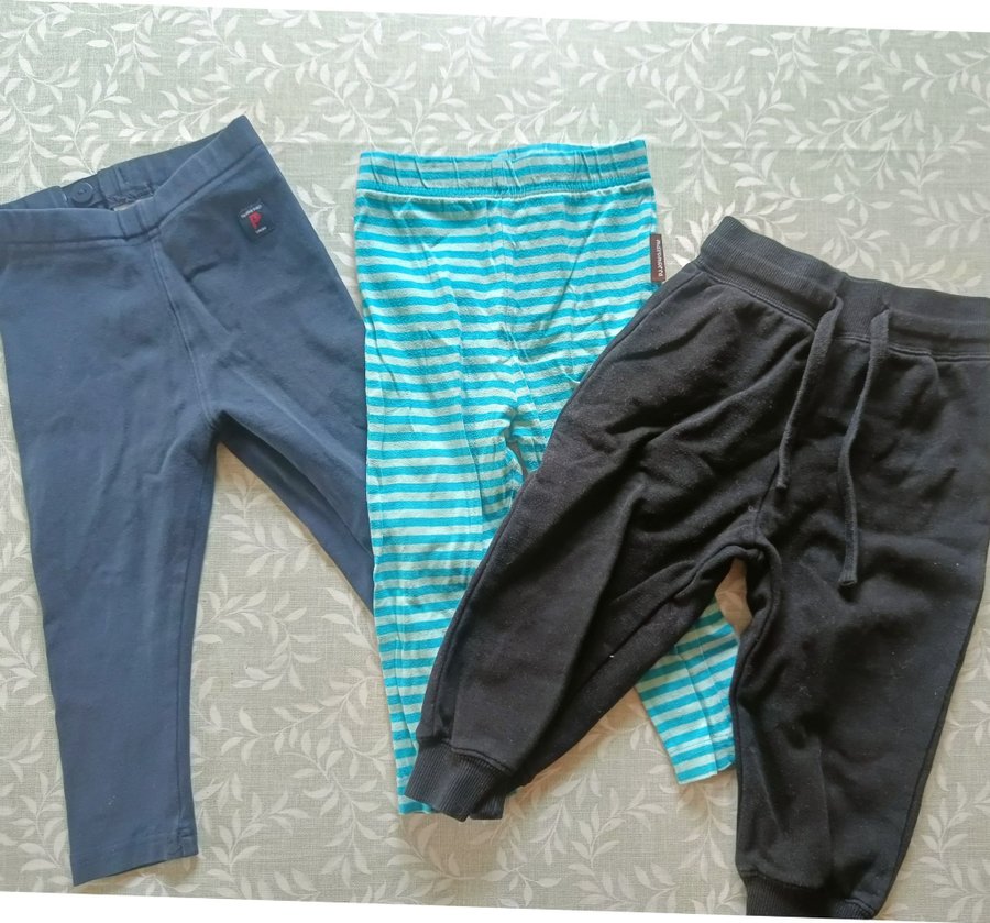 Se produkter som liknar Tre par byxor/tights strl 74-.. på Tradera ...