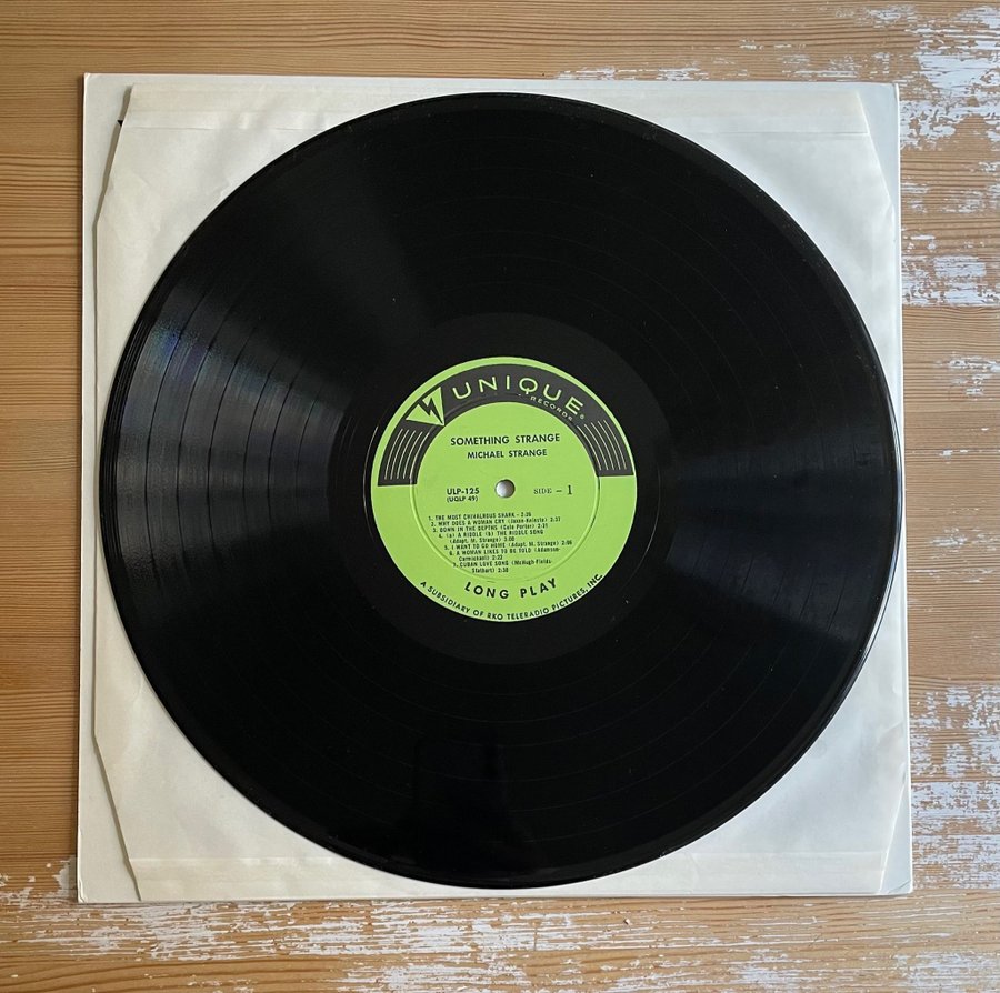 Michael Strange - Something Strange - Vinyl LP | Köp på Tradera (708443355)