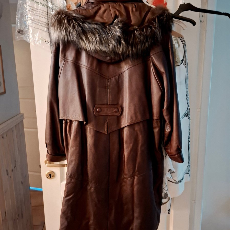 Mokka-Nappa brun kappa storlek 34 | Köp på Tradera (709602939)