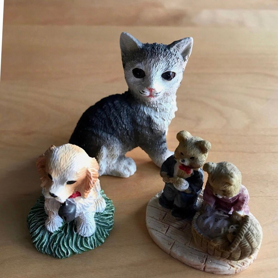 Tre figurer hund katt och björnfamilj | Köp på Tradera (680830799)