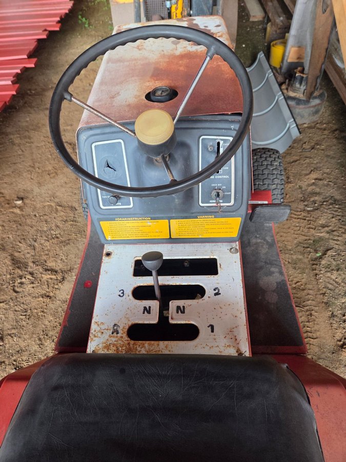 Se produkter som liknar Volvo BM Mini Rally Åkgräskli.. på Tradera ...