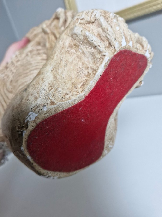 Figur Lejon med en man , 1900-tal, keramik | Köp på Tradera (712337426)